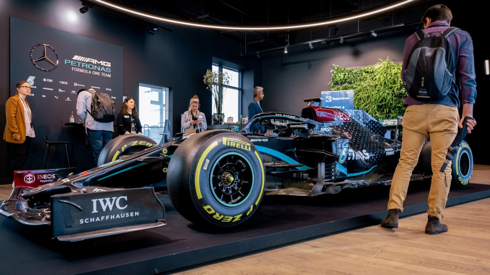 Αποστολή στη Μ. Βρετανία: Πώς η Mercedes με τη βοήθεια της TeamViewer ...