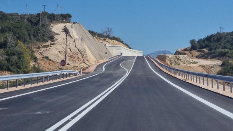 Εντυπωσιακό βίντεο: Δείτε πώς μεταμορφώθηκε ο δρόμος για τη Λευκάδα ...