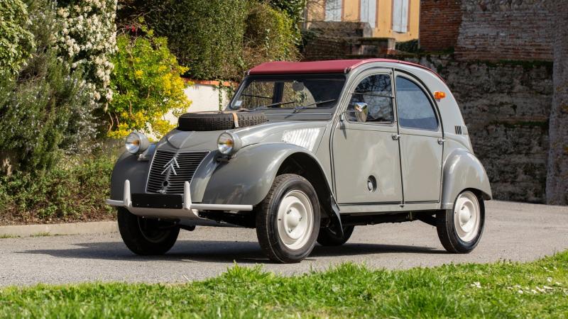 Η ασύλληπτη τιμή που έπιασε αυτό το Citroen 2CV στο Μονακό | carandmotor.gr