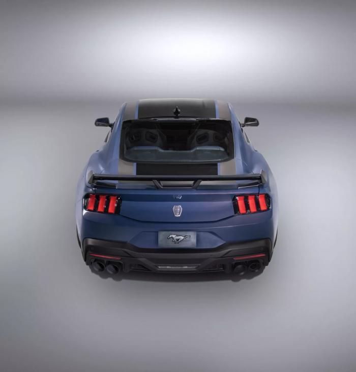 Η νέα Ford Mustang Dark Horse… αλλάζει χρώμα | carandmotor.gr