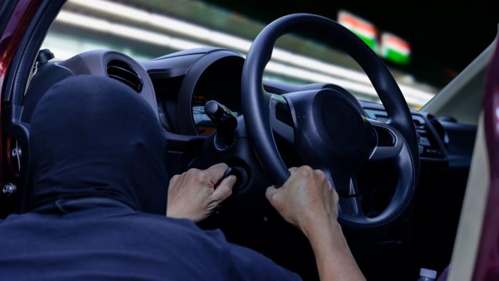 Ελλάδα: Έτσι κλέβουν αυτοκίνητα στην Αθήνα –Το φθηνό κόλπο των κλεφτών ...