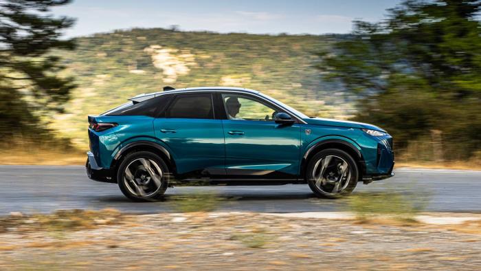 Peugeot 3008: Πρωταγωνιστής στα οικογενειακά SUV με πλήρη γκάμα ...