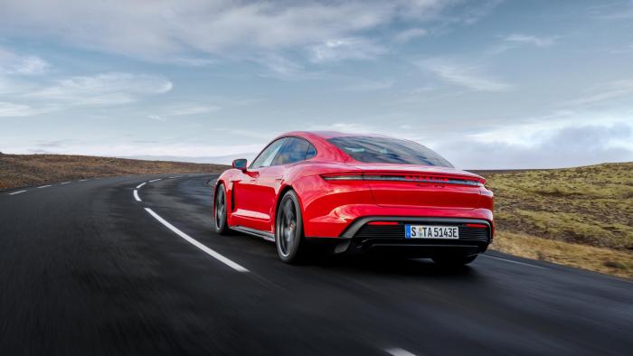 Η Porsche αποκάλυψε την Taycan 4 και την Taycan GTS των 690 ίππων ...