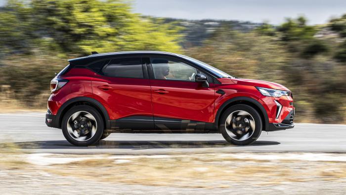Συγκριτική δοκιμή: Renault Captur vs Toyota Yaris Cross | carandmotor.gr