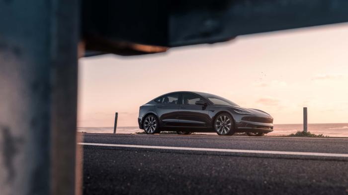 Tesla Model 3 Performance: Διέρρευσαν τα στοιχεία του | carandmotor.gr