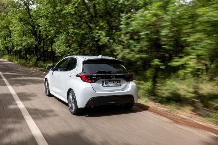 Δοκιμάζουμε το Toyota Yaris Hybrid των 130 ίππων | carandmotor.gr