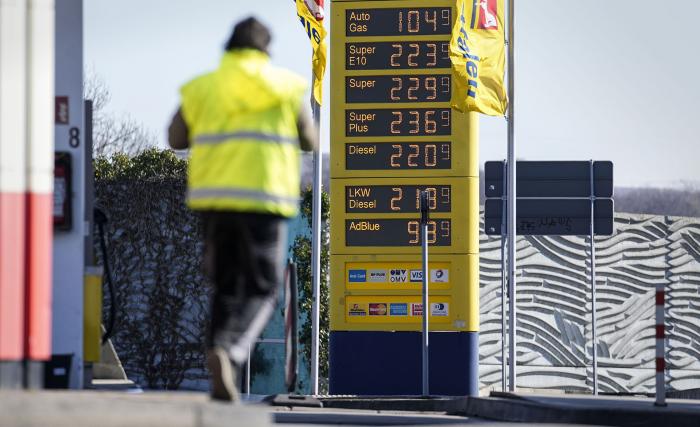 Τιμές καυσίμων: Γιατί οι ιδιοκτήτες diesel είναι οι μεγάλοι χαμένοι ...