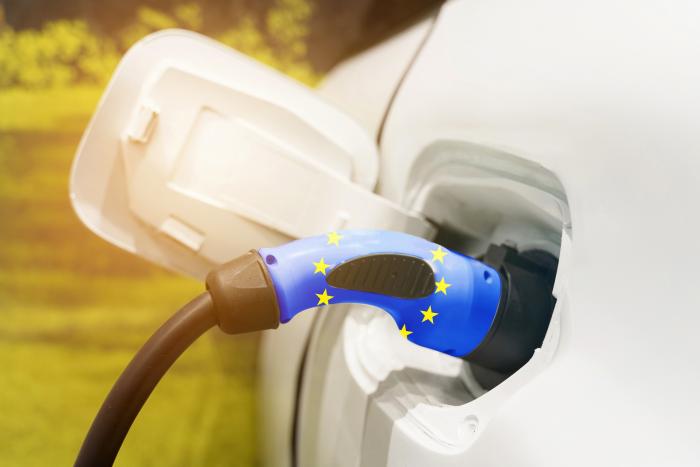 Χαμός στην ΕΕ για την απαγόρευση των ΙΧ βενζίνης και diesel το 2035 ...