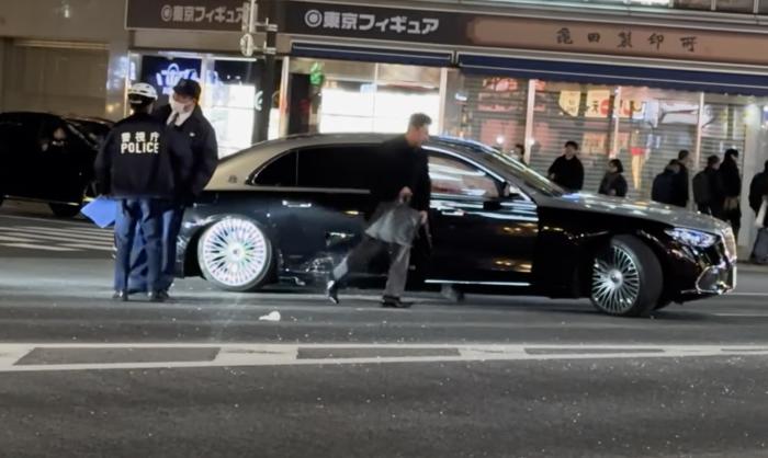 Ferrari τράκαρε με Maybach -Ένα από ακριβότερα ατυχήματα της ιστορίας ...