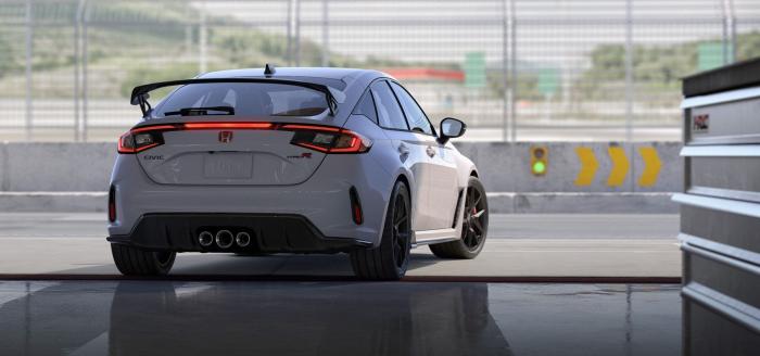 Η κλοπή του αιώνα: Είκοσι ολοκαίνουρια Honda Civic Type R «έκαναν φτερά ...