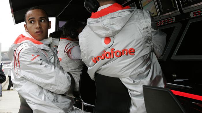 Η συγκλονιστική ανάμνηση του Lewis Hamilton για τα πιο τραυματικά ...