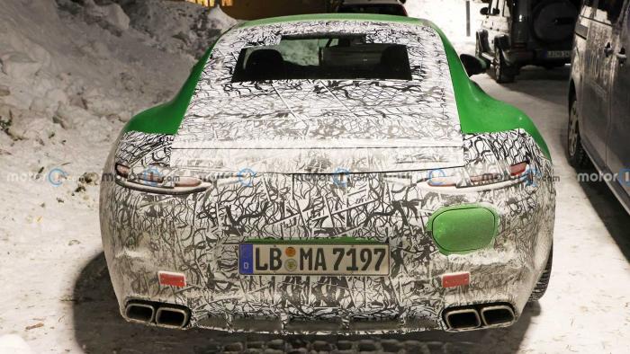 «Παίζει» με τα χιόνια η νέα Mercedes-AMG GT Coupe (video) | carandmotor.gr