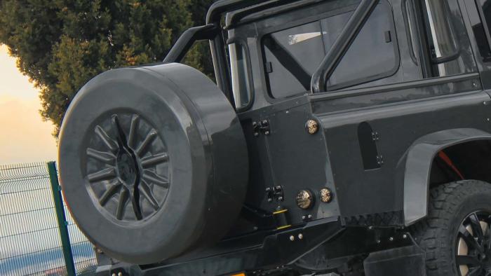 Αυτό είναι το πιο ξεχωριστό Land Rover Defender που έχετε δει ποτέ ...