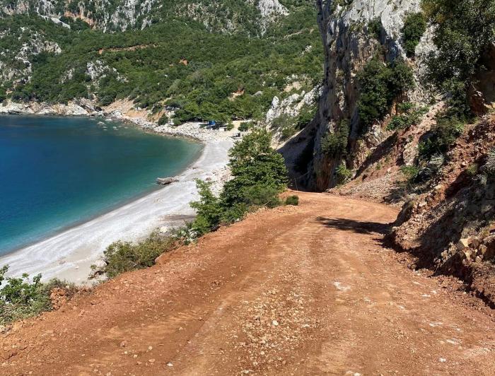 Έτοιμοι οι δρόμοι για τις μαγευτικές παραλίες της Εύβοιας -Ένας ...