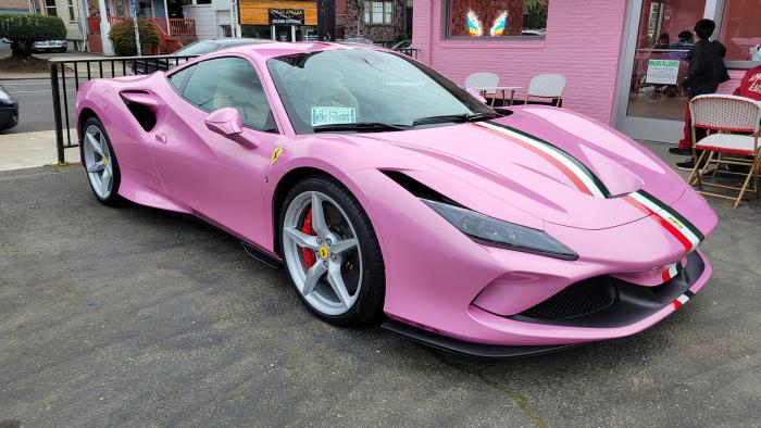 Ποια χρώματα απαγορεύει η Ferrari για τα αυτοκίνητά της; | carandmotor.gr