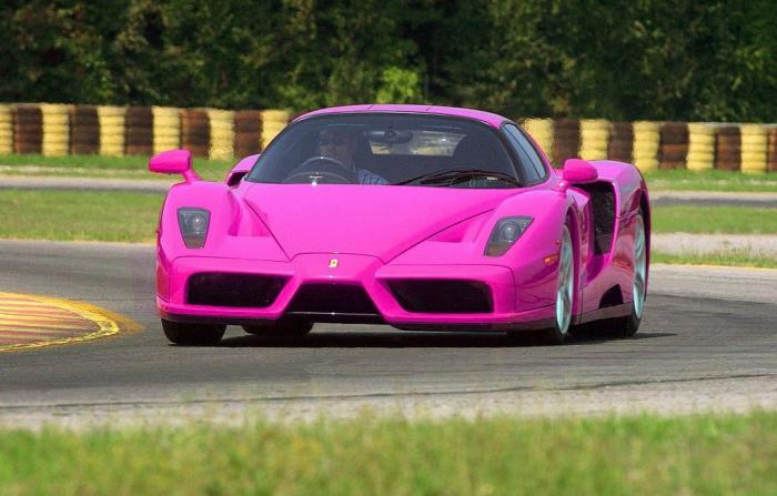 Ποια χρώματα απαγορεύει η Ferrari για τα αυτοκίνητά της; | carandmotor.gr
