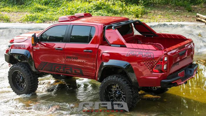To Toyota Hilux «αγριεύει» από τη RAD | carandmotor.gr