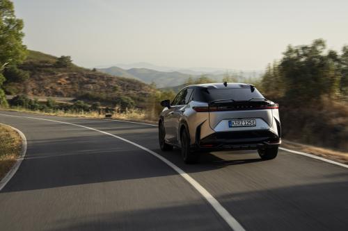 Στην Ελλάδα το νέο Lexus RZ -Αυτές είναι οι τιμές του | carandmotor.gr