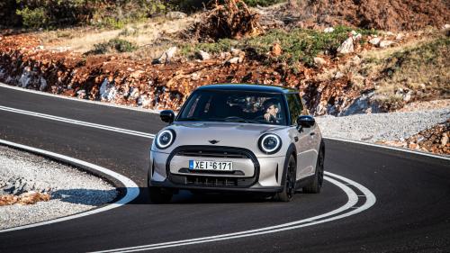 Το MINI Cooper έριξε την τιμή του -Πόσο κοστίζει; | carandmotor.gr