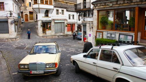 Αλβανία: 2 στα 10 αυτοκίνητα στους δρόμους είναι Mercedes -Πού ...