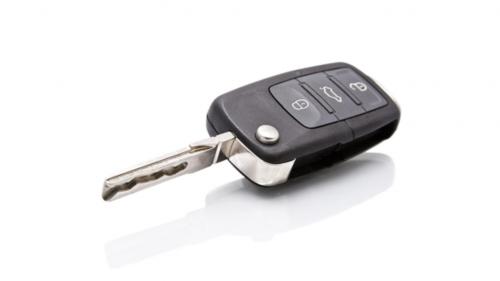 Αυτές είναι οι κρυφές λειτουργίες του κλειδιού του αυτοκινήτου σου ...