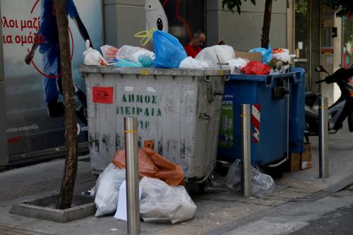 Μετακίνησες κάδο σκουπιδιών; Αυτό είναι το τσουχτερό πρόστιμο που σε ...