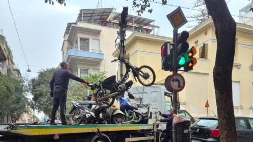 Αδειάζουν από μηχανάκια οι γειτονιές της Αθήνας -Ποια δίκυκλα ...